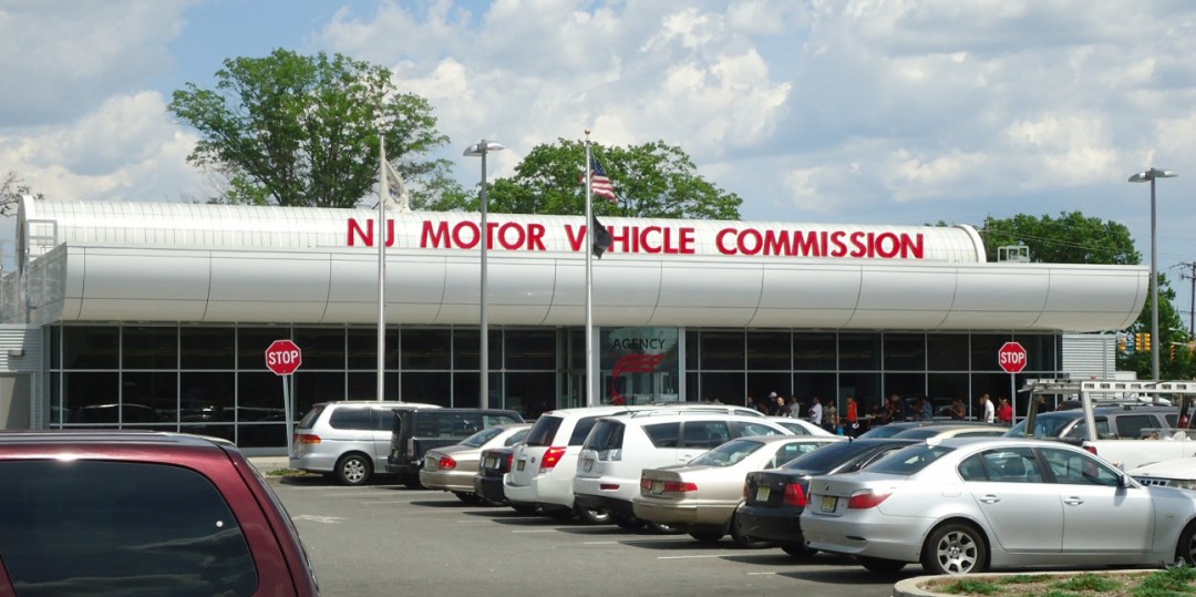 How To Transfer a Car Title in New Jersey